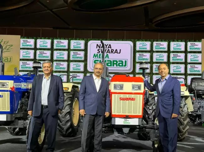 स्वराज ट्रैक्टर्स ने एमएस धोनी के साथ लॉन्च की नई ट्रैक्टर रेंज